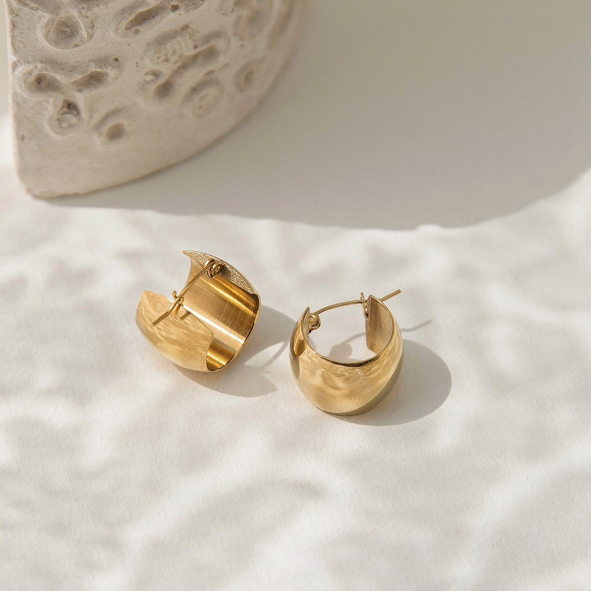 The Bombshell Earrings – RUMICHI